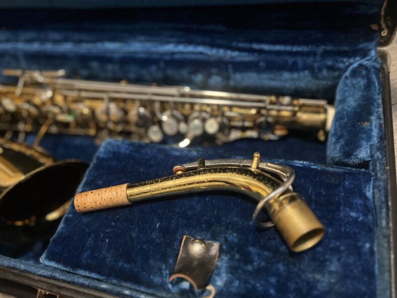 Bundy made by Selmer Alto Saxophone Red Label Serial 449XXX